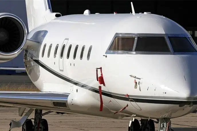 Rent Bombardier Challenger 604 OE-IAA | JETVIP